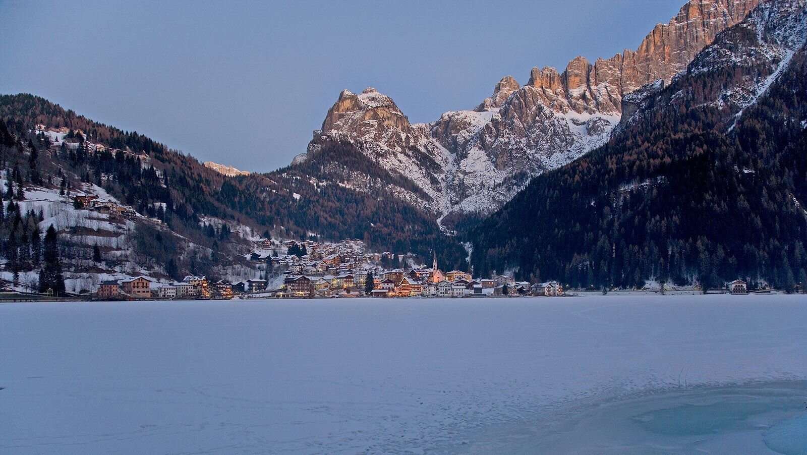 Alleghe, the Italian Alpine resort for nature lovers